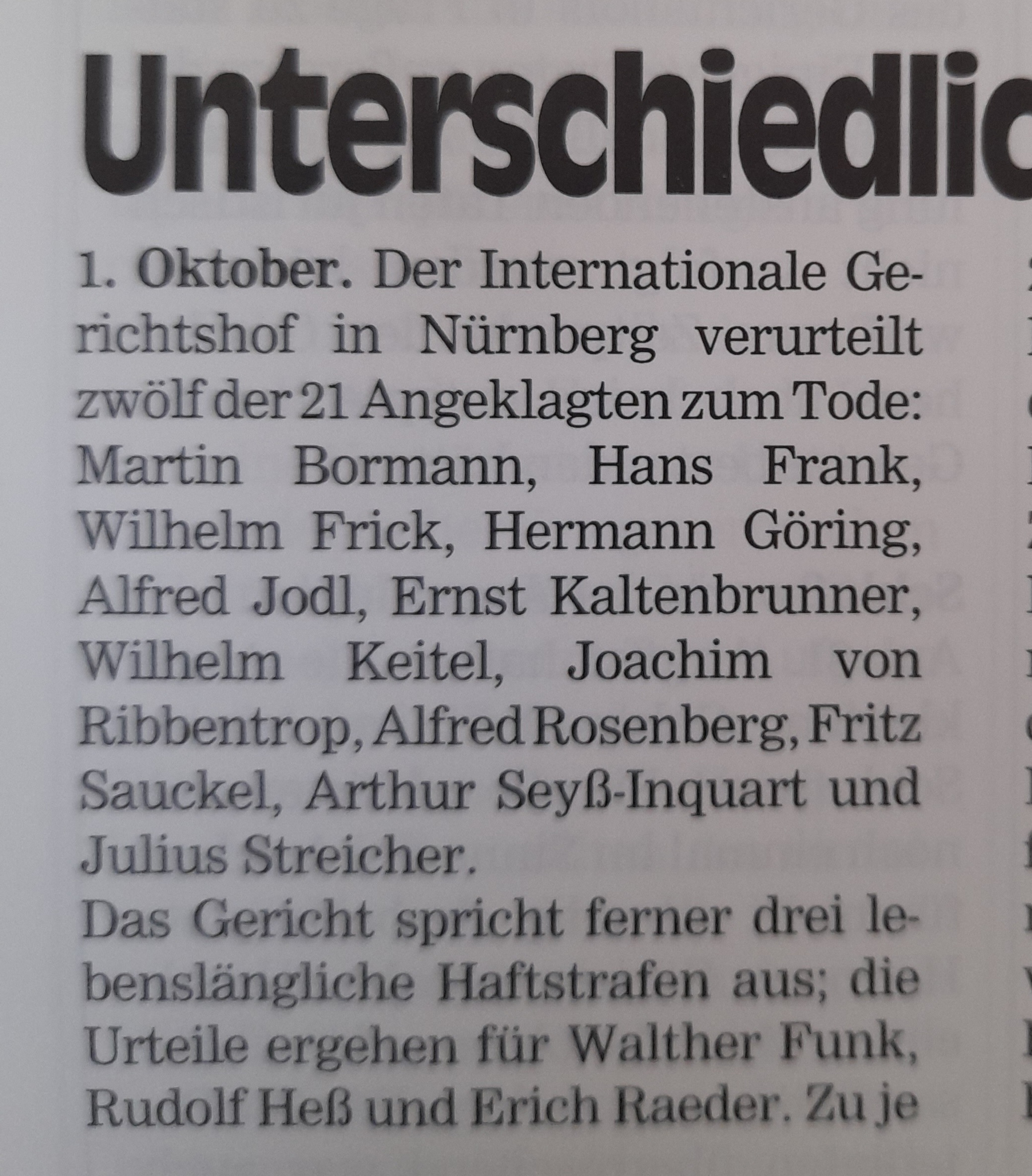 Der siegreiche König richtet sich auf seinem Thron ein und lässt seine ...